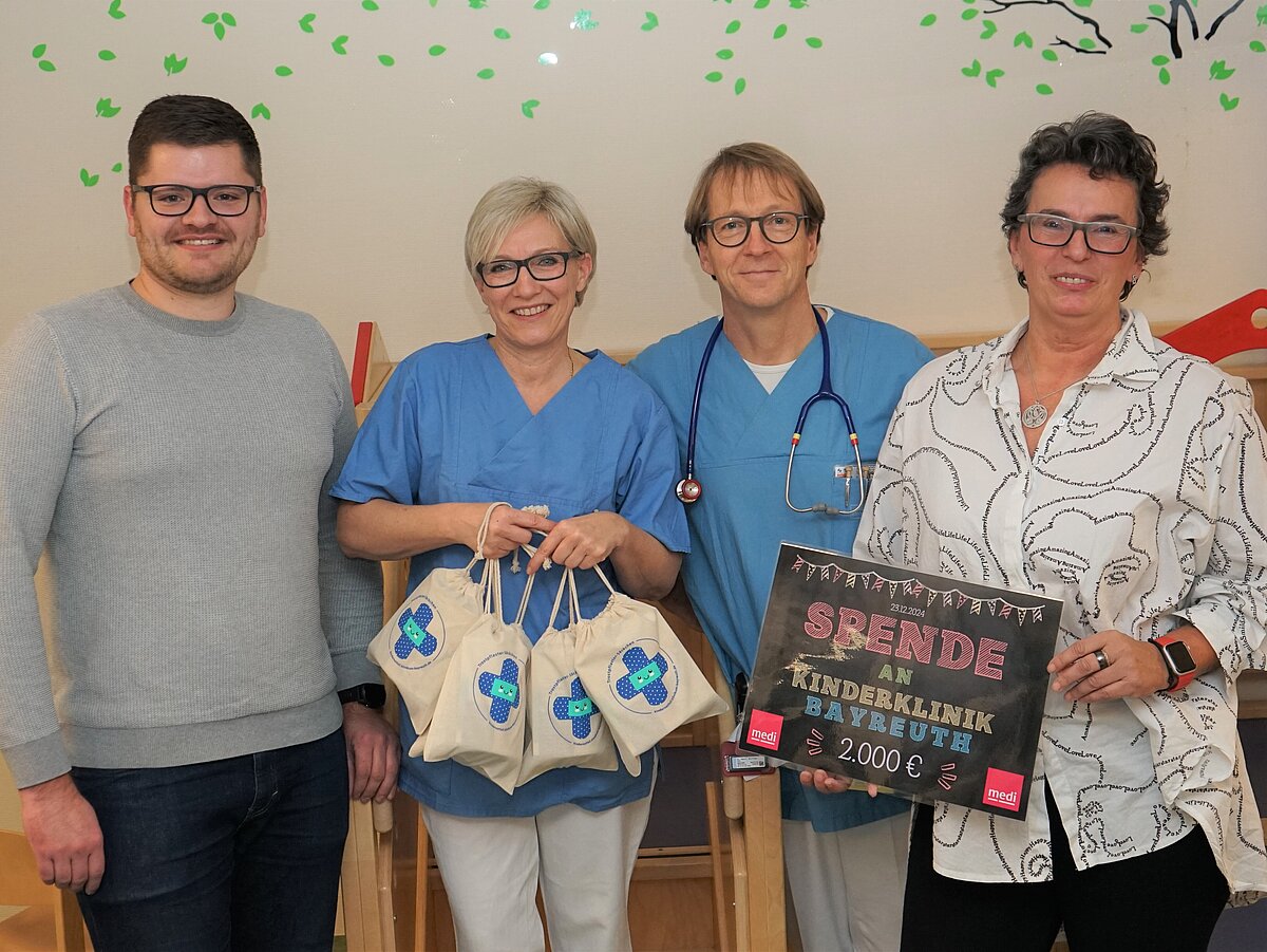 Die „medi-Event-Bande“ spendet 2000 Euro: Klinikum Bayreuth